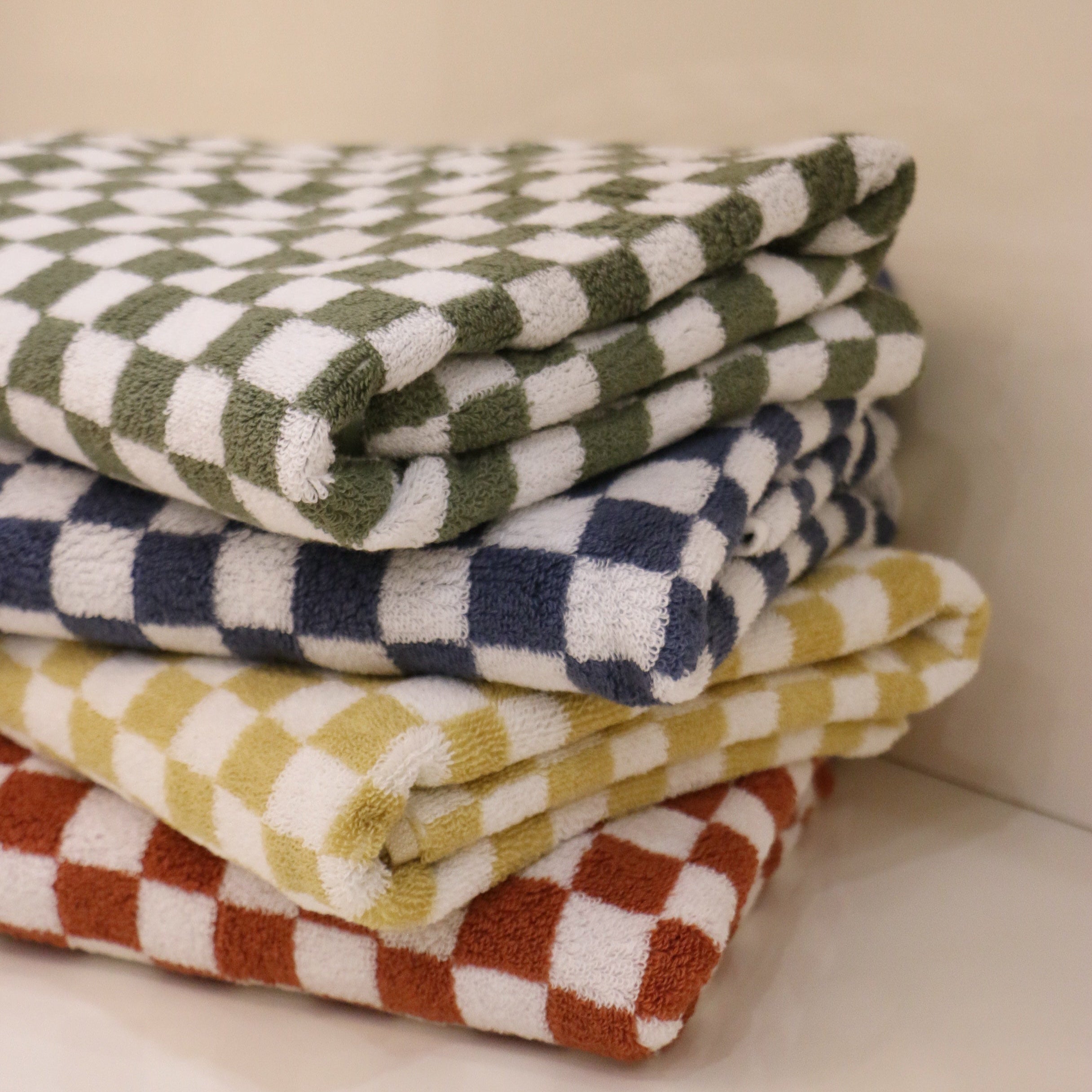 Classic Checkerboard Towel Collection | Delicors