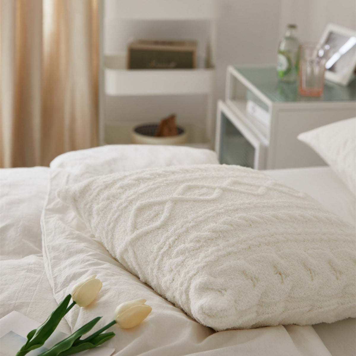 Snow White Cable Knit Cushion Collection – Delicors